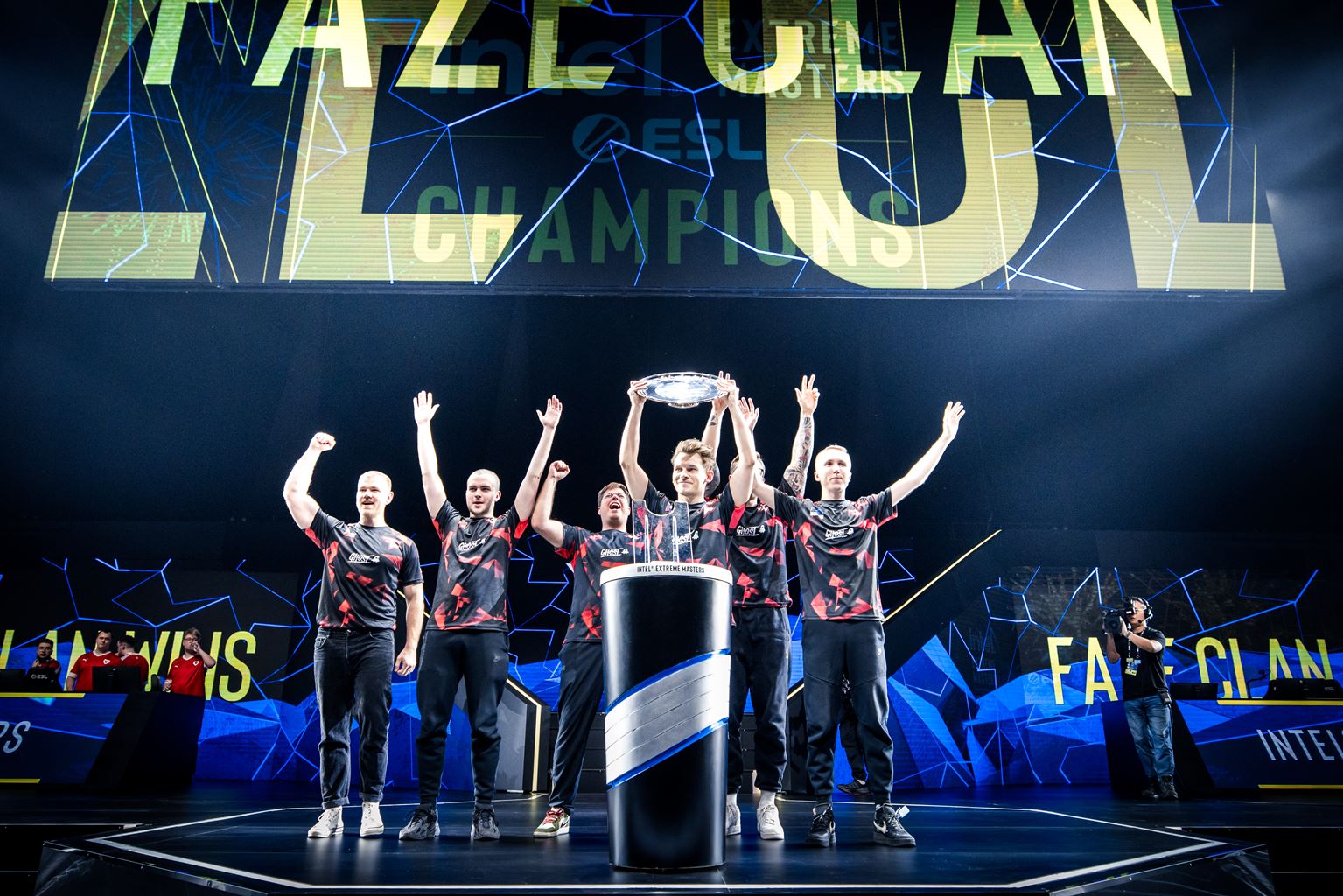 FaZe takes home IEM Chengdu trophy - Pley