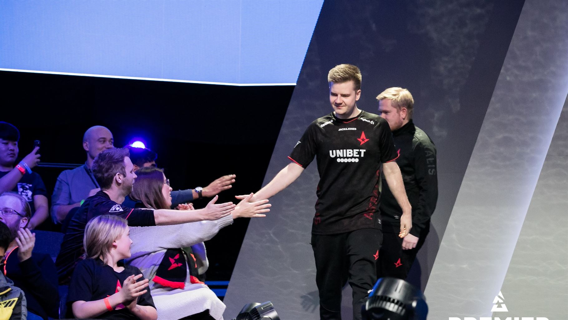 dupreeh stars in Heroic win at Roobet Cup - Pley