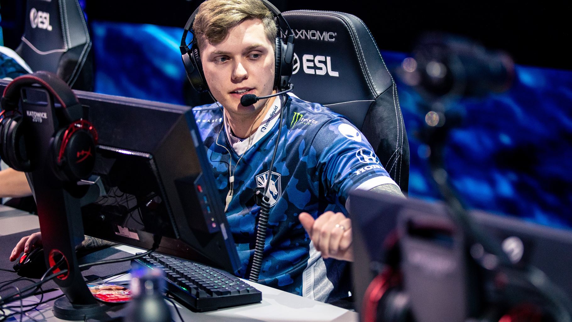 nitr0: I still have what it takes - Pley