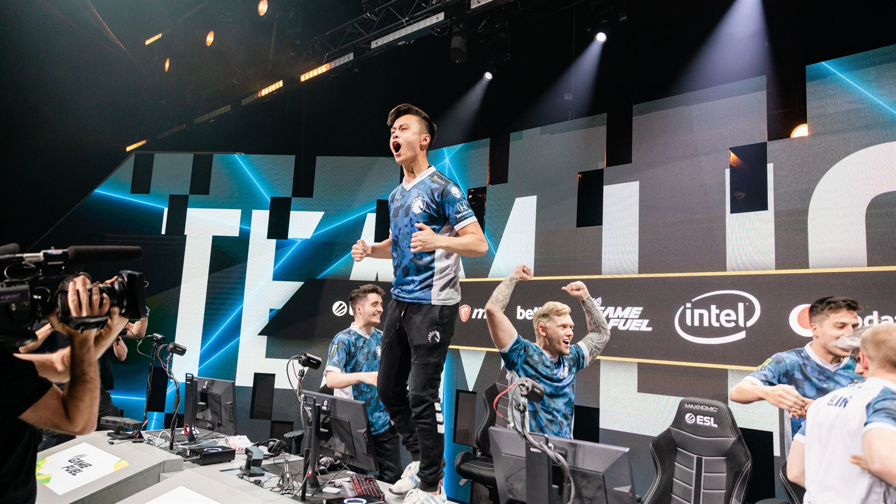 Liquid overcome rivals in vital elimination match - Pley