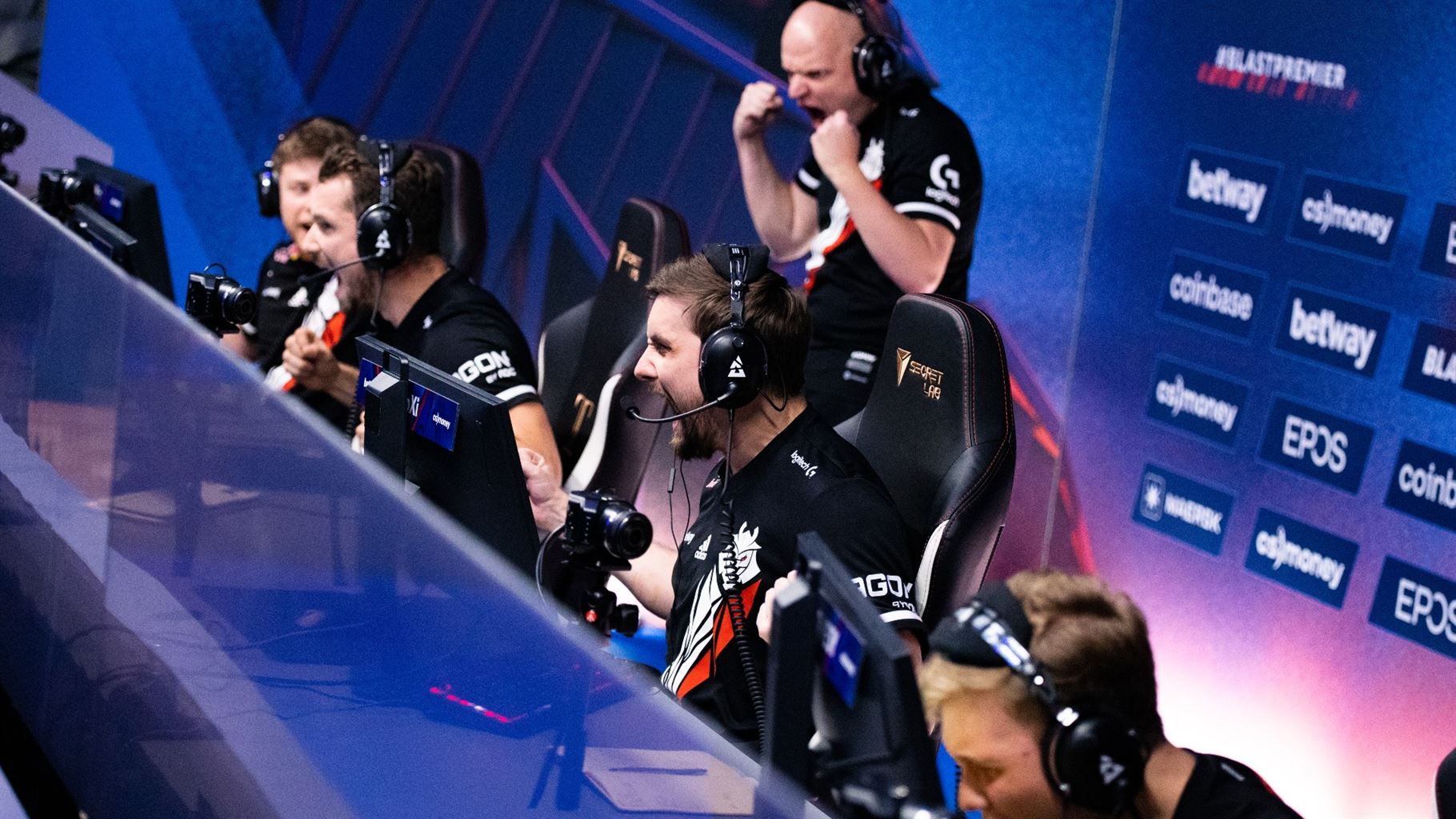 Watch highlights betweeen G2 and Vitality - Pley