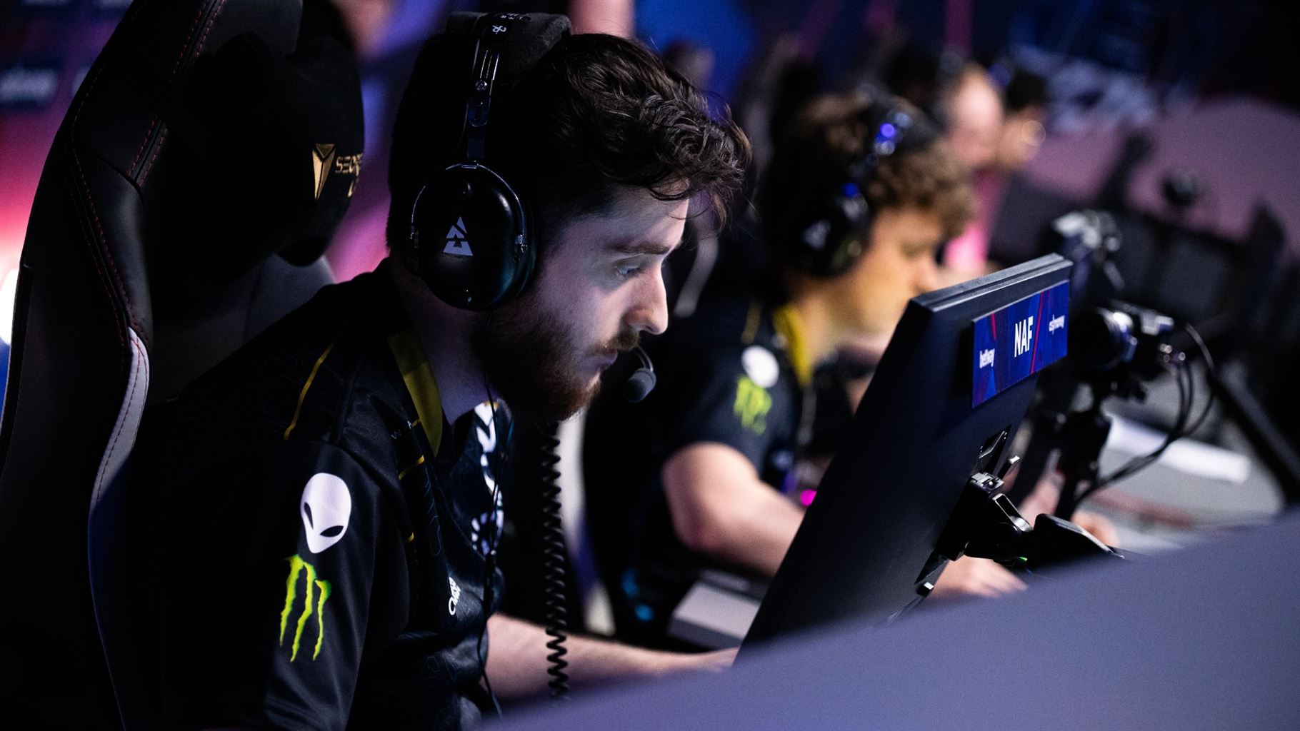 Pley of the Day: Incredible movement and aim saves NAF - Pley