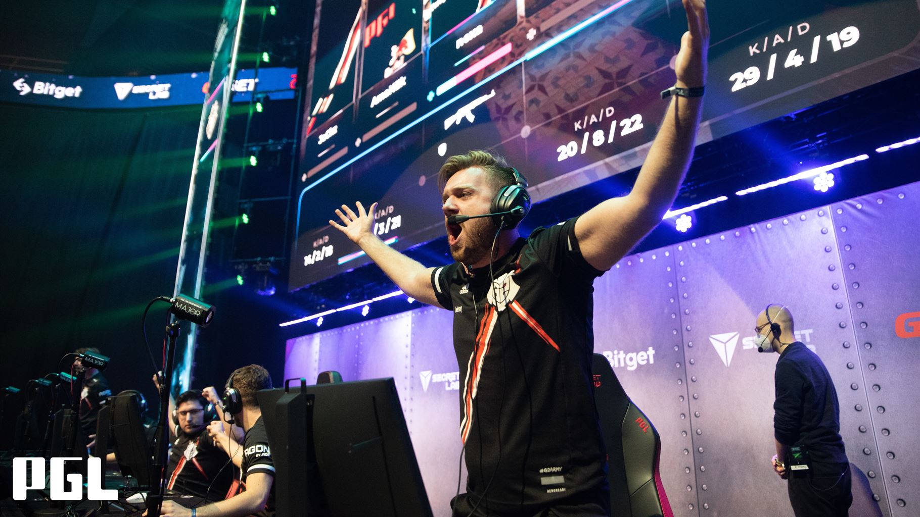 Video: NiKo is also a headshot machine in Counter-Strike 2 - Pley