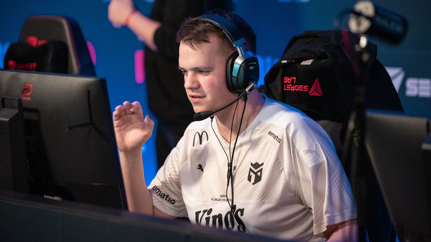 G2 struggles in Aleksib comeback versus Entropiq - Pley