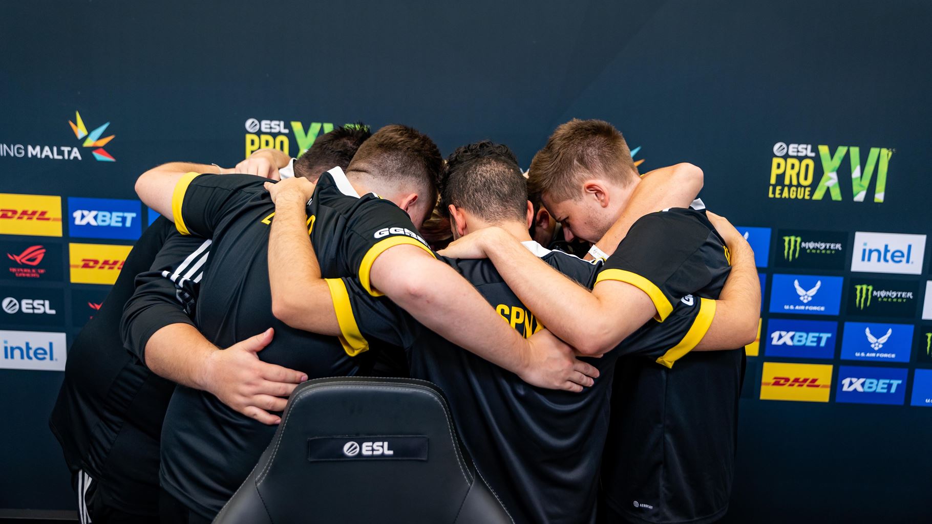 Live: Liquid vs Vitality - Pley