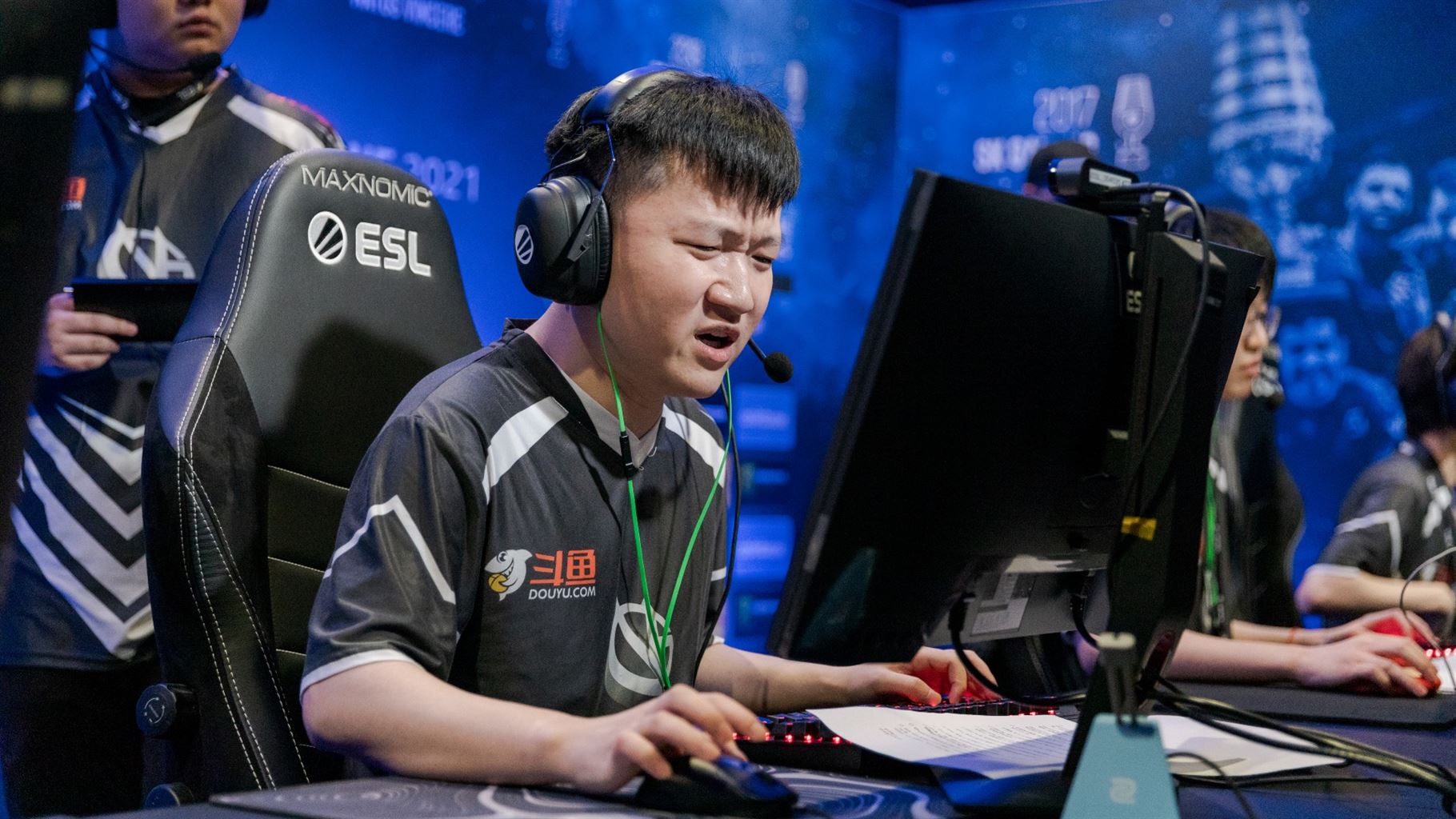 Live: TYLOO - ViCi (IEM Fall Asia) - Pley