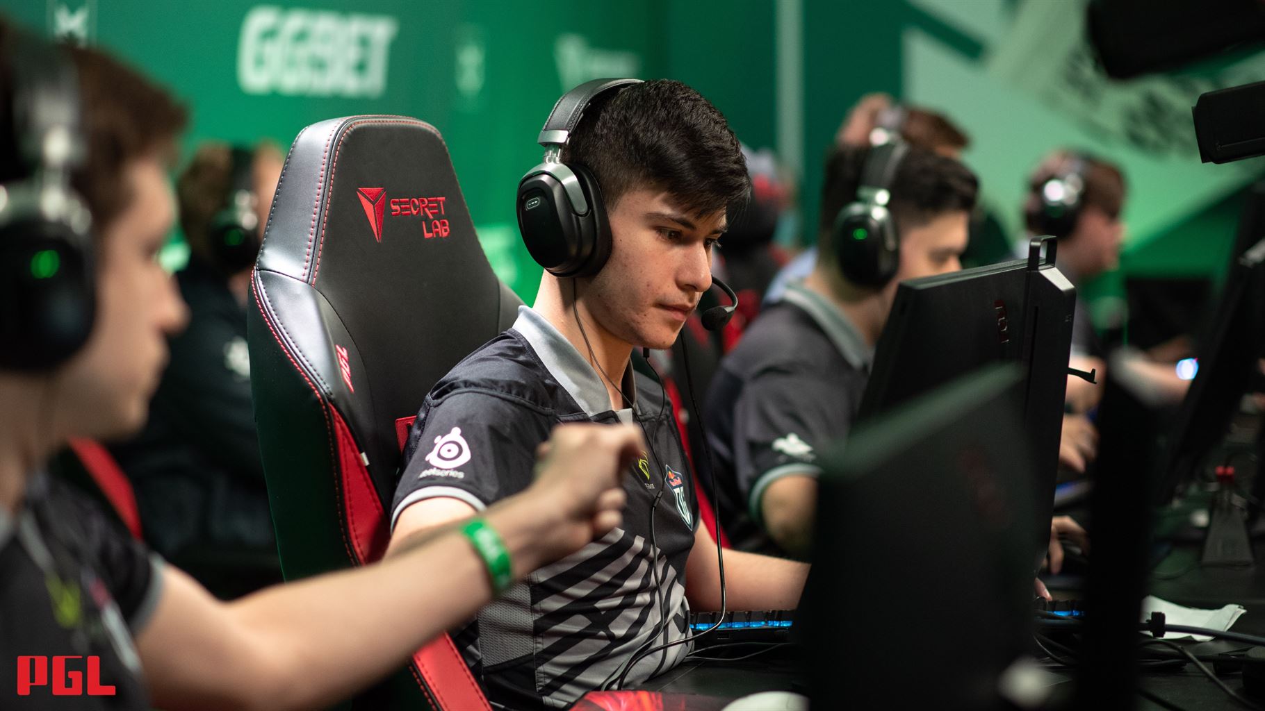 OG edge past Anonymo - Pley