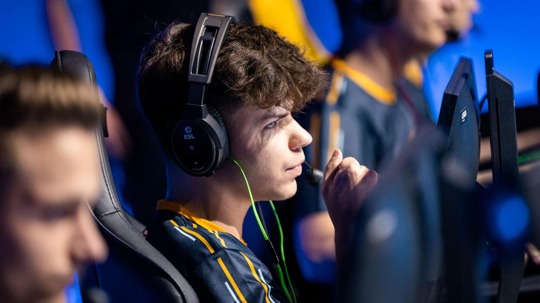 siuhy confirmed as the new IGL on MOUZ - Pley