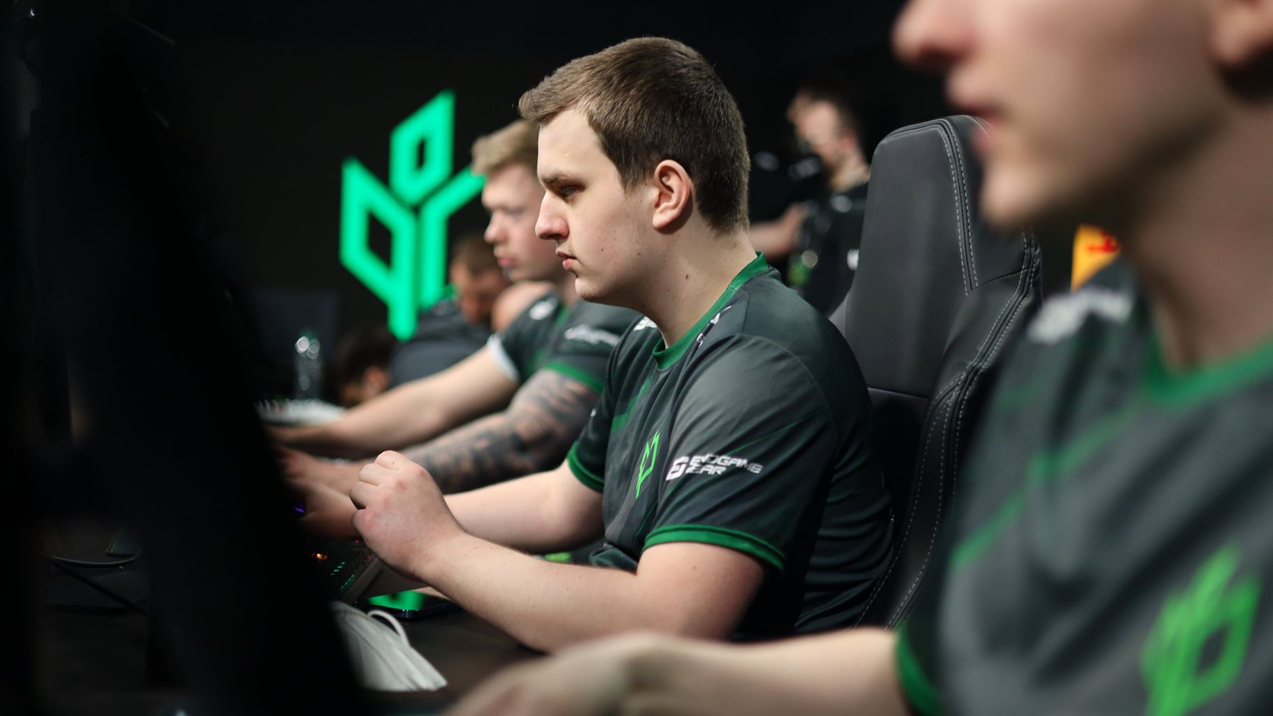 Sprout takes down B8 to qualify for Major - Pley