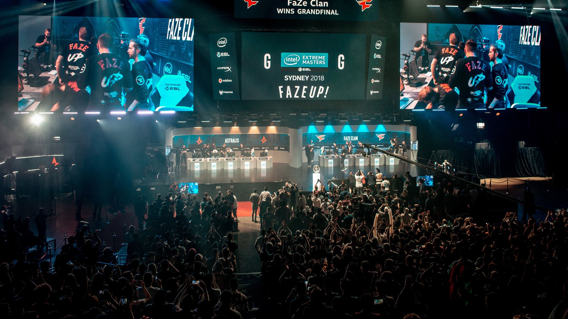 Live: FaZe vs Team Liquid - Pley