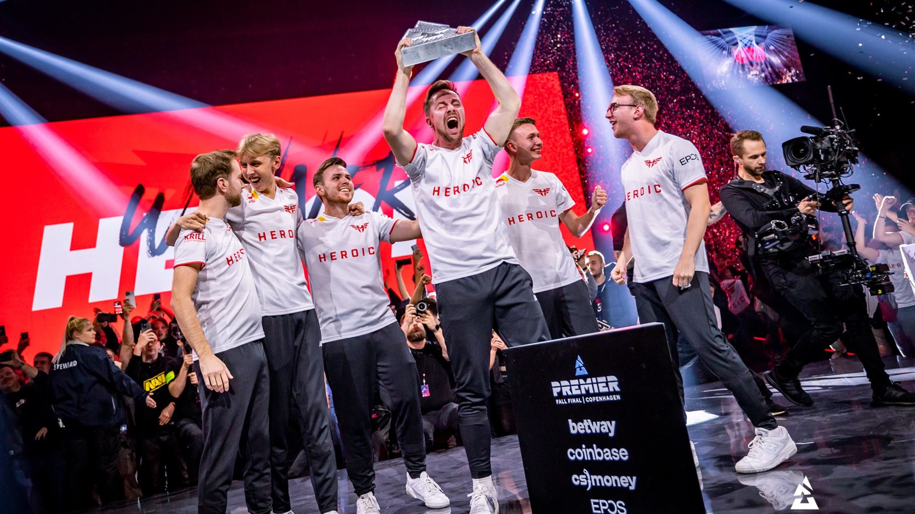 Heroic break 2023 curse and win BLAST Spring Finals - Pley