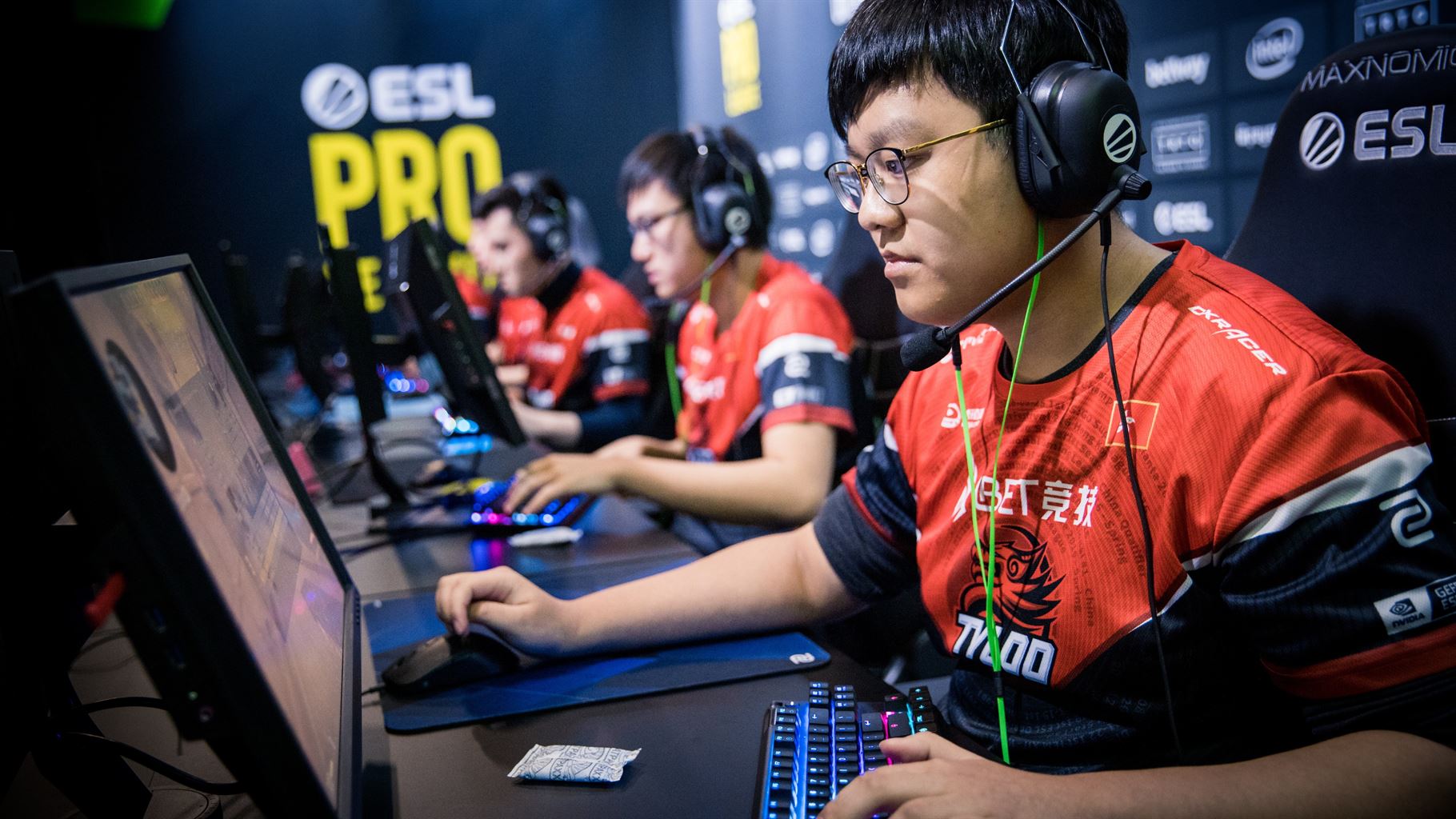 Live: ViCi vs. TYLOO (IEM Beijing Asia Grand Final) - Pley