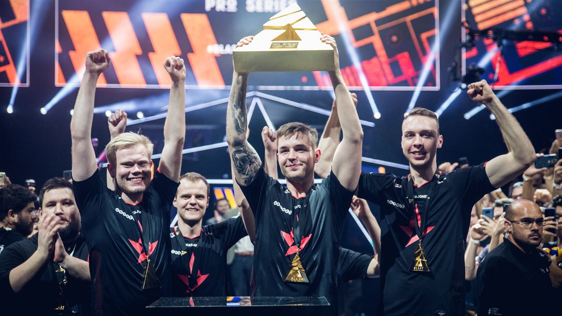 Video: When Astralis dominated the CS:GO scene - Pley