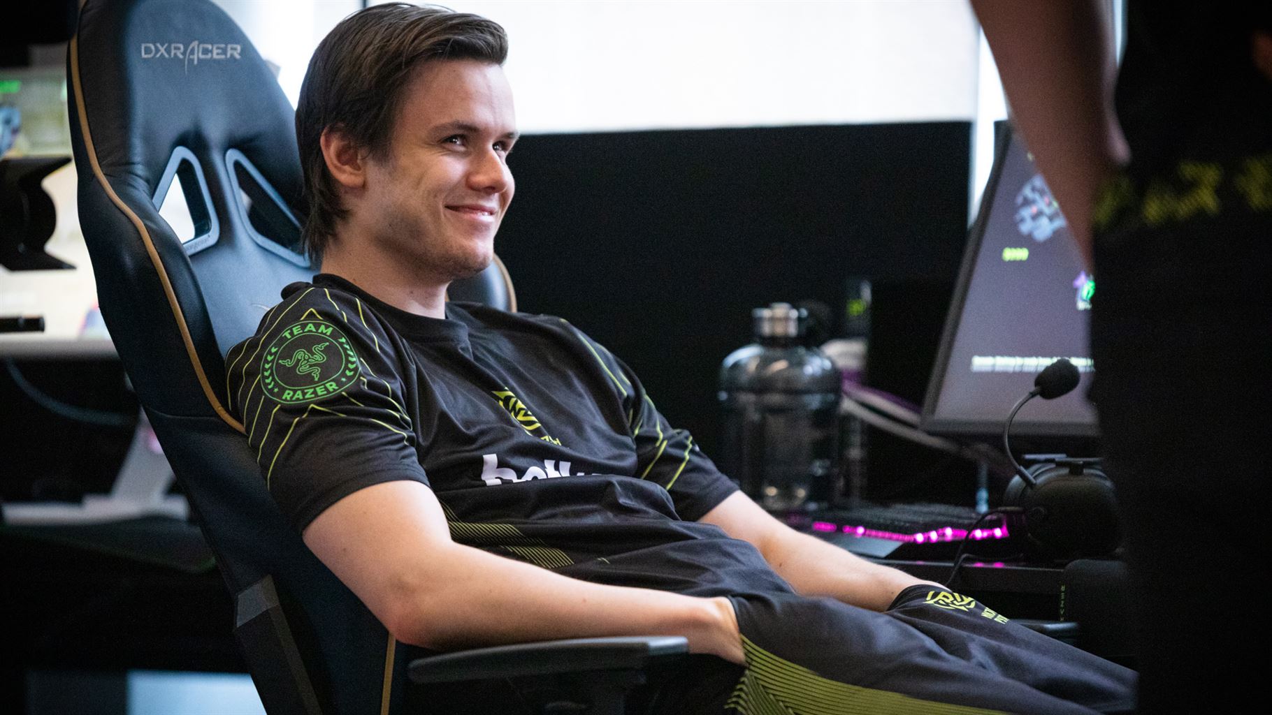 REZ was the fastest AWPer at BLAST Fall Final - Pley